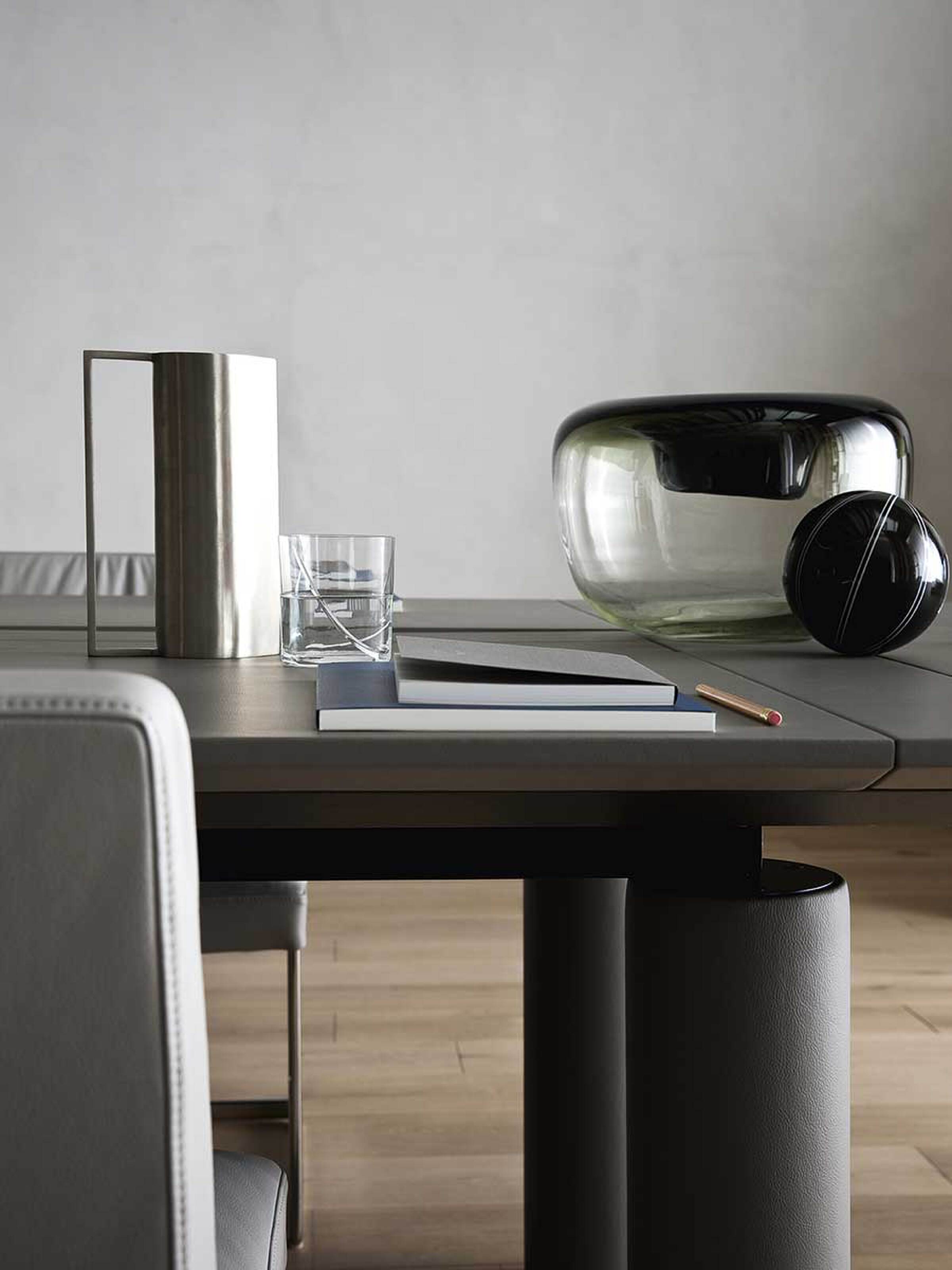Ceo Cube | Meeting table - Lella and Massimo Vignelli