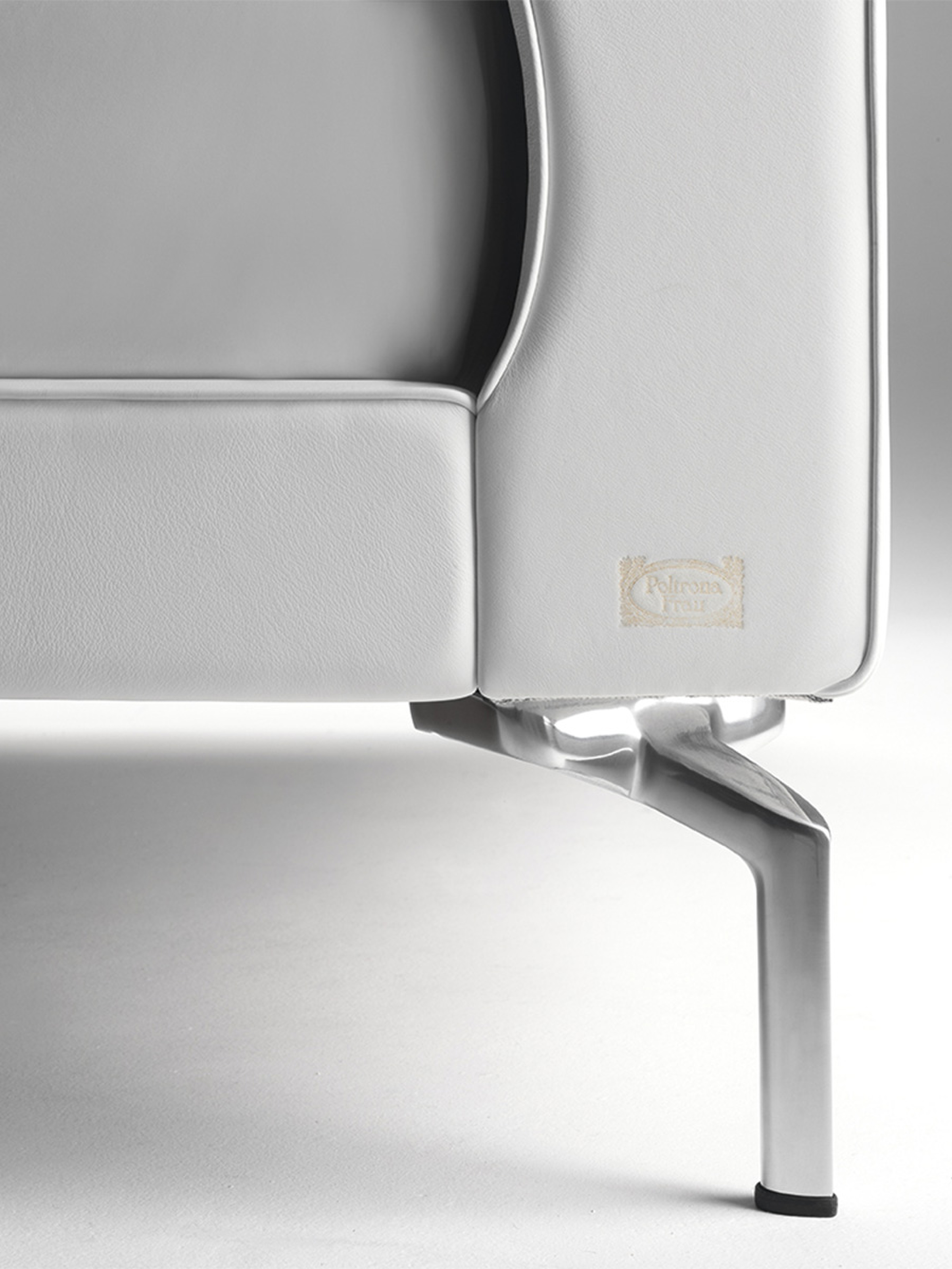 Eosonno | Bed - Italian Designer - Luciano Pagani e Angelo Perversi