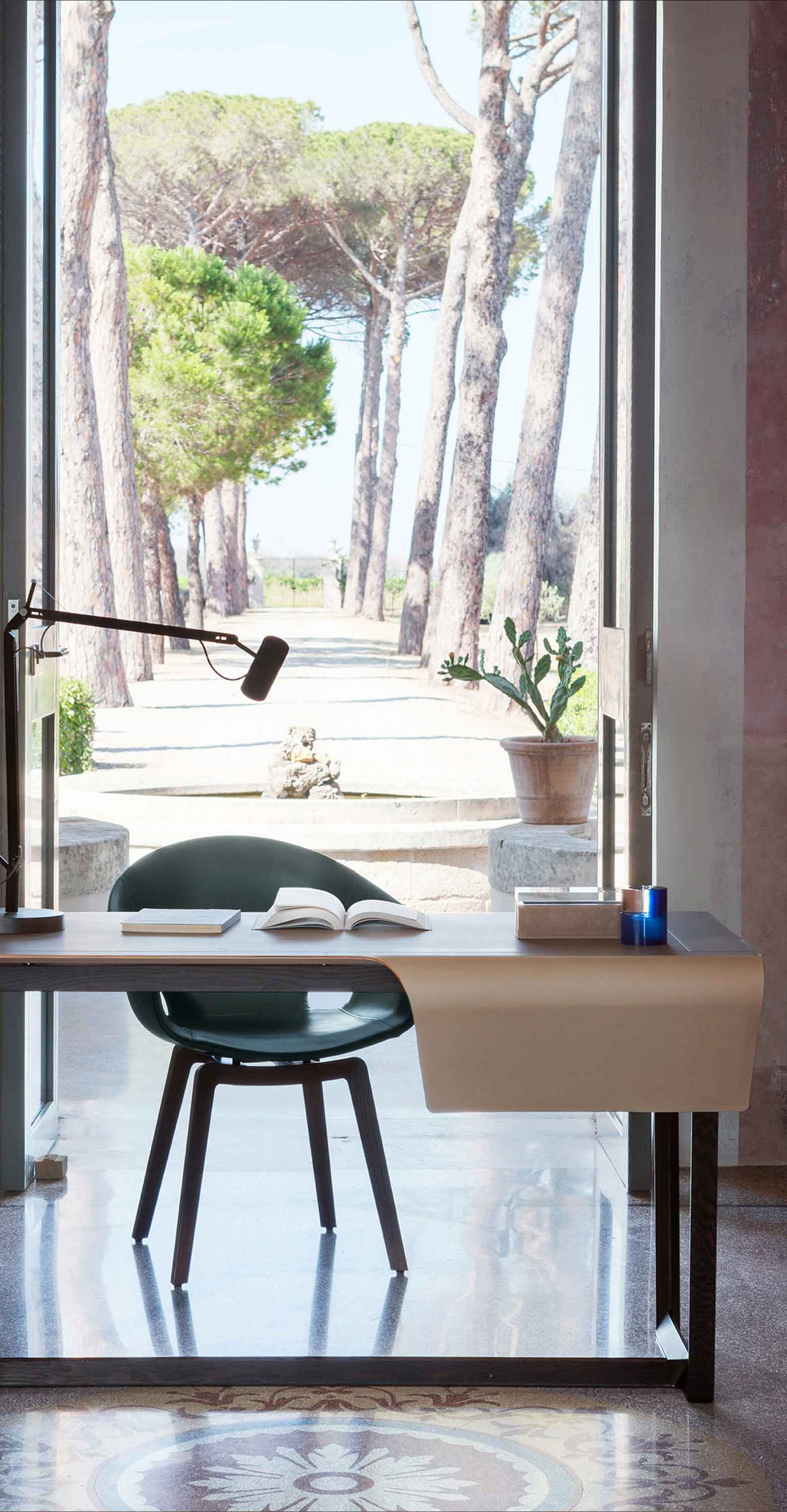 Fred | Desk - Roberto Lazzeroni