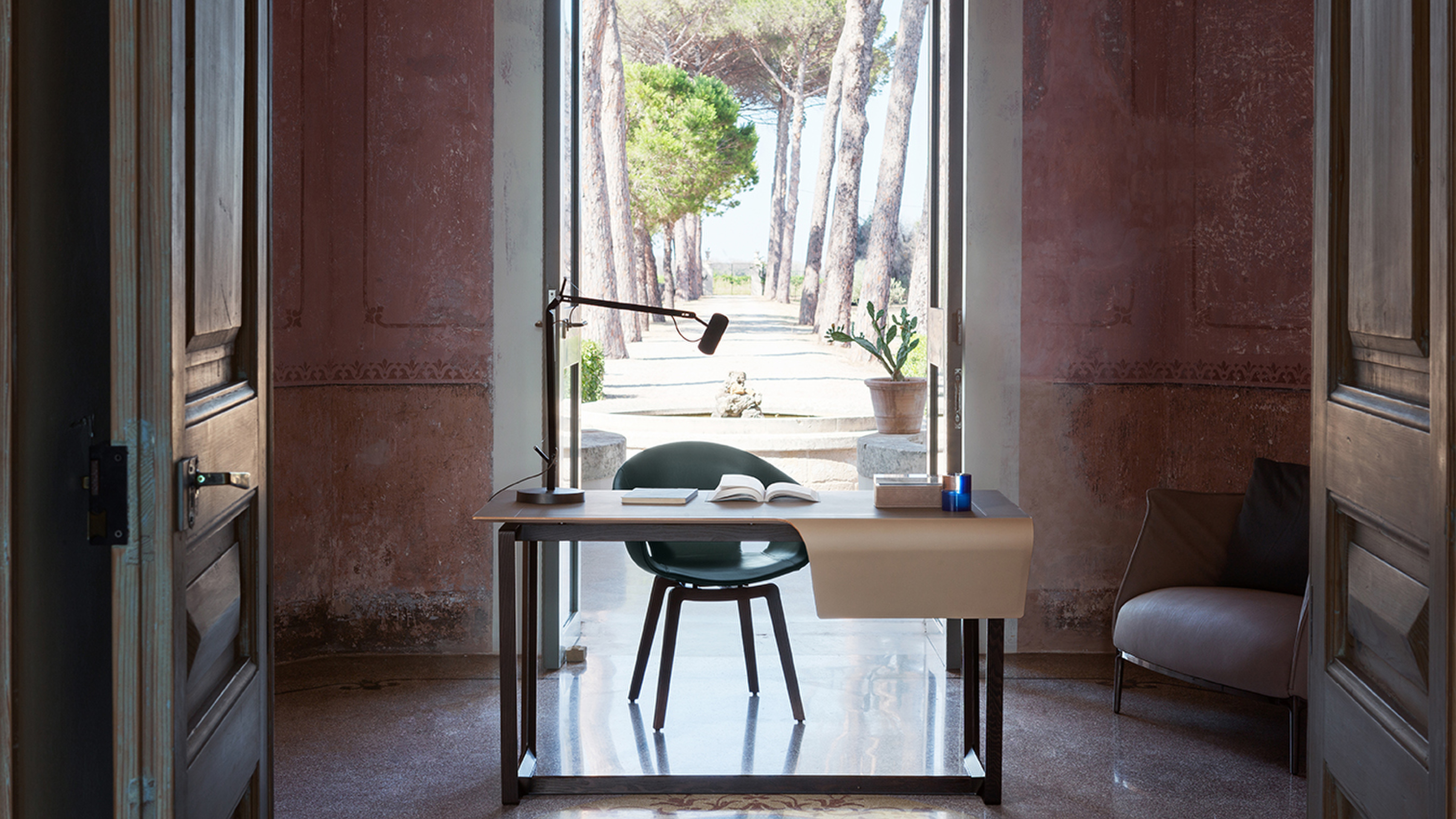 Fred | Desk - Roberto Lazzeroni