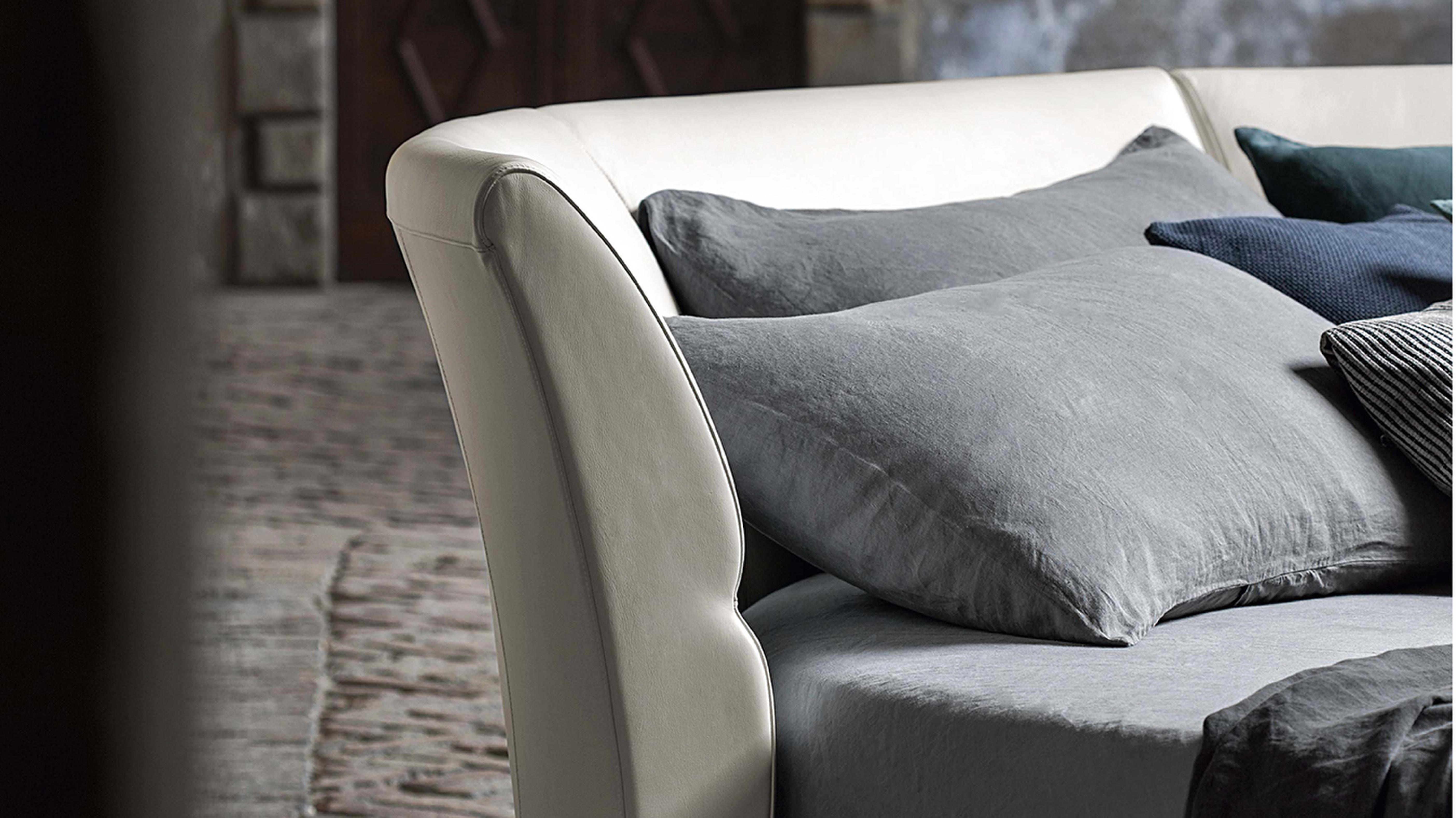 Lullaby Due | Bett + Bettlaken - Italien design - Luigi Massoni & 967
