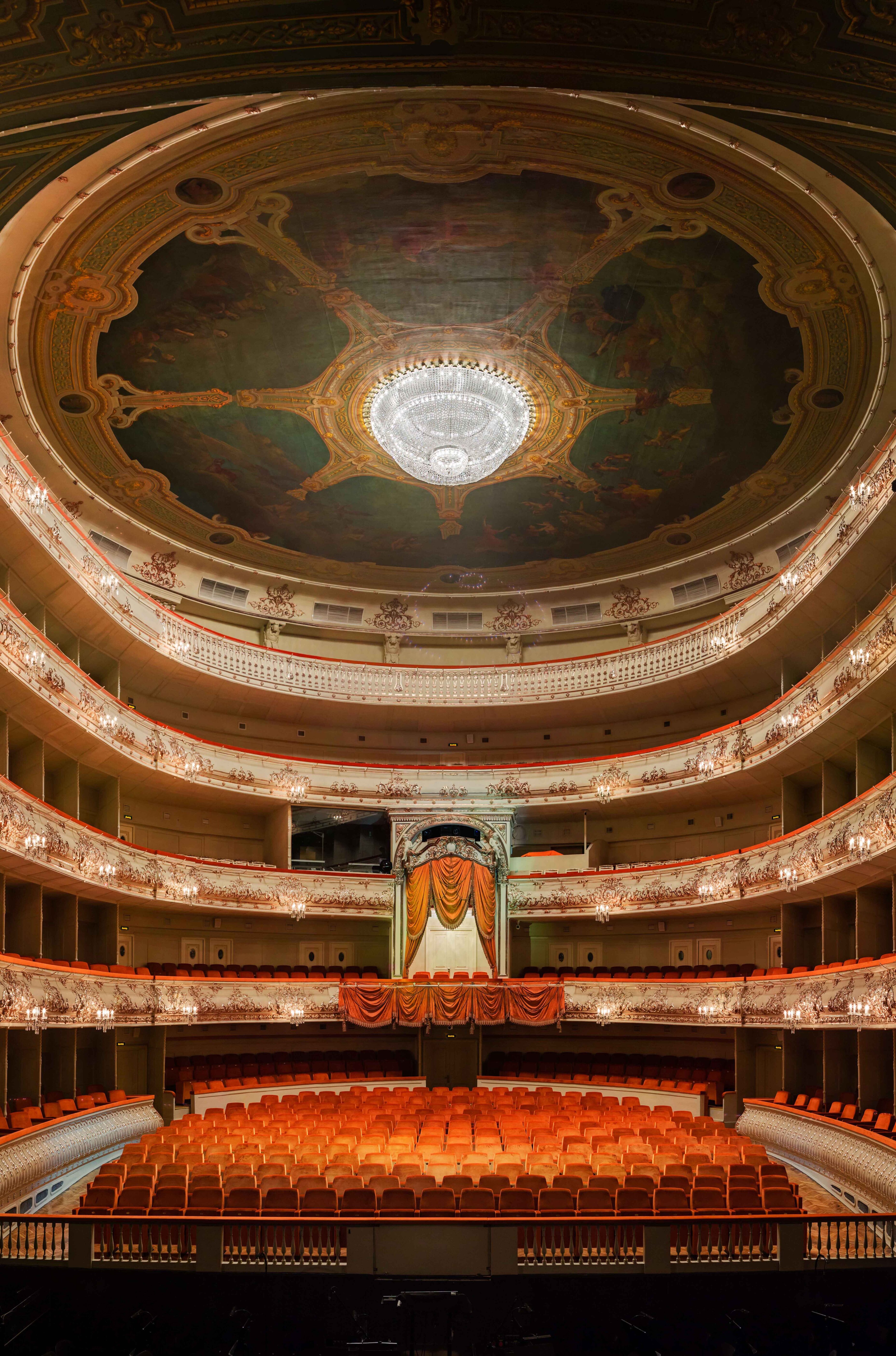 Mikhailovsky Theatre | Planetarium Armchairs by Poltrona Frau