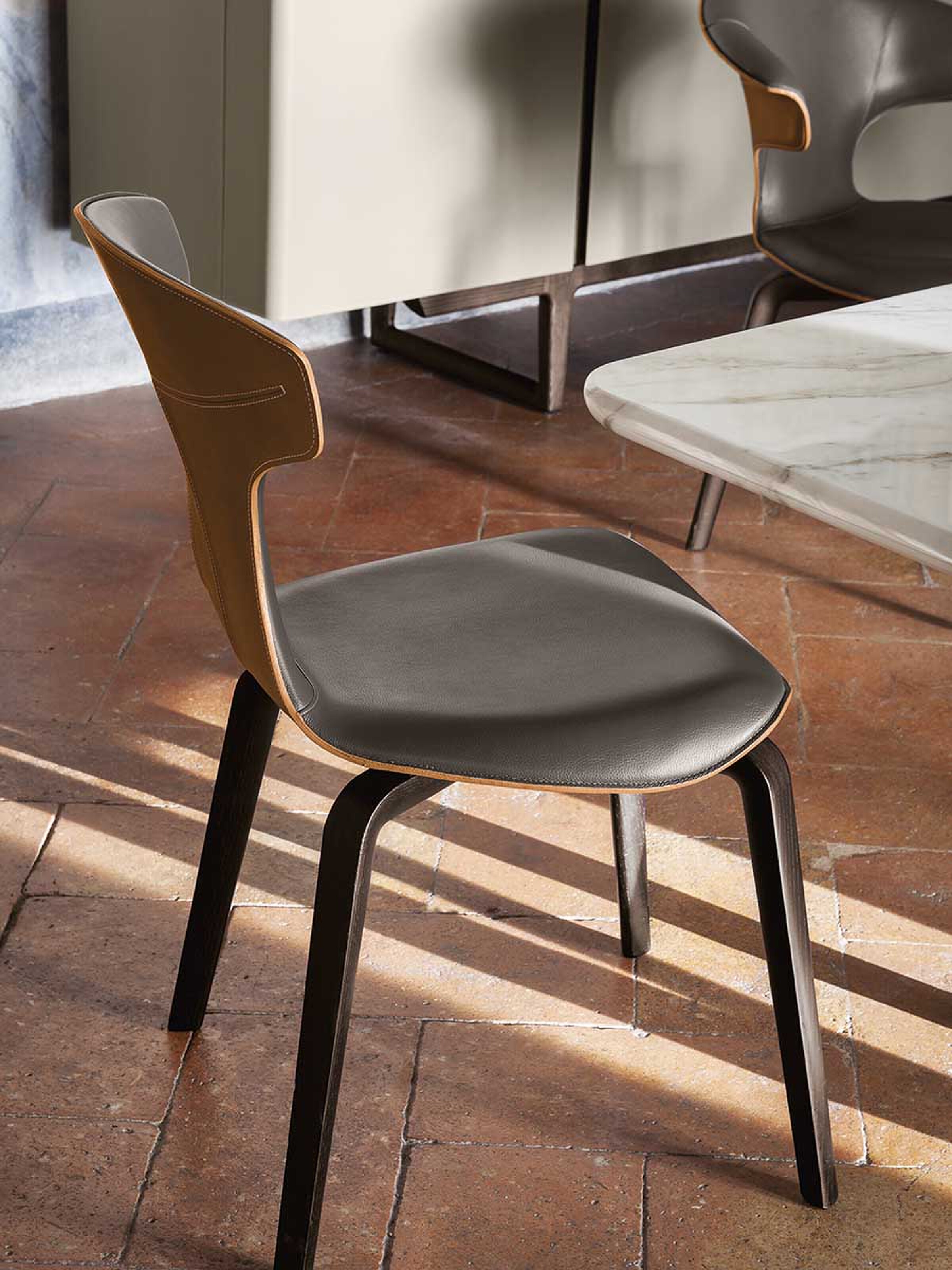 Montera Chair by Roberto Lazzeroni | Poltrona Frau