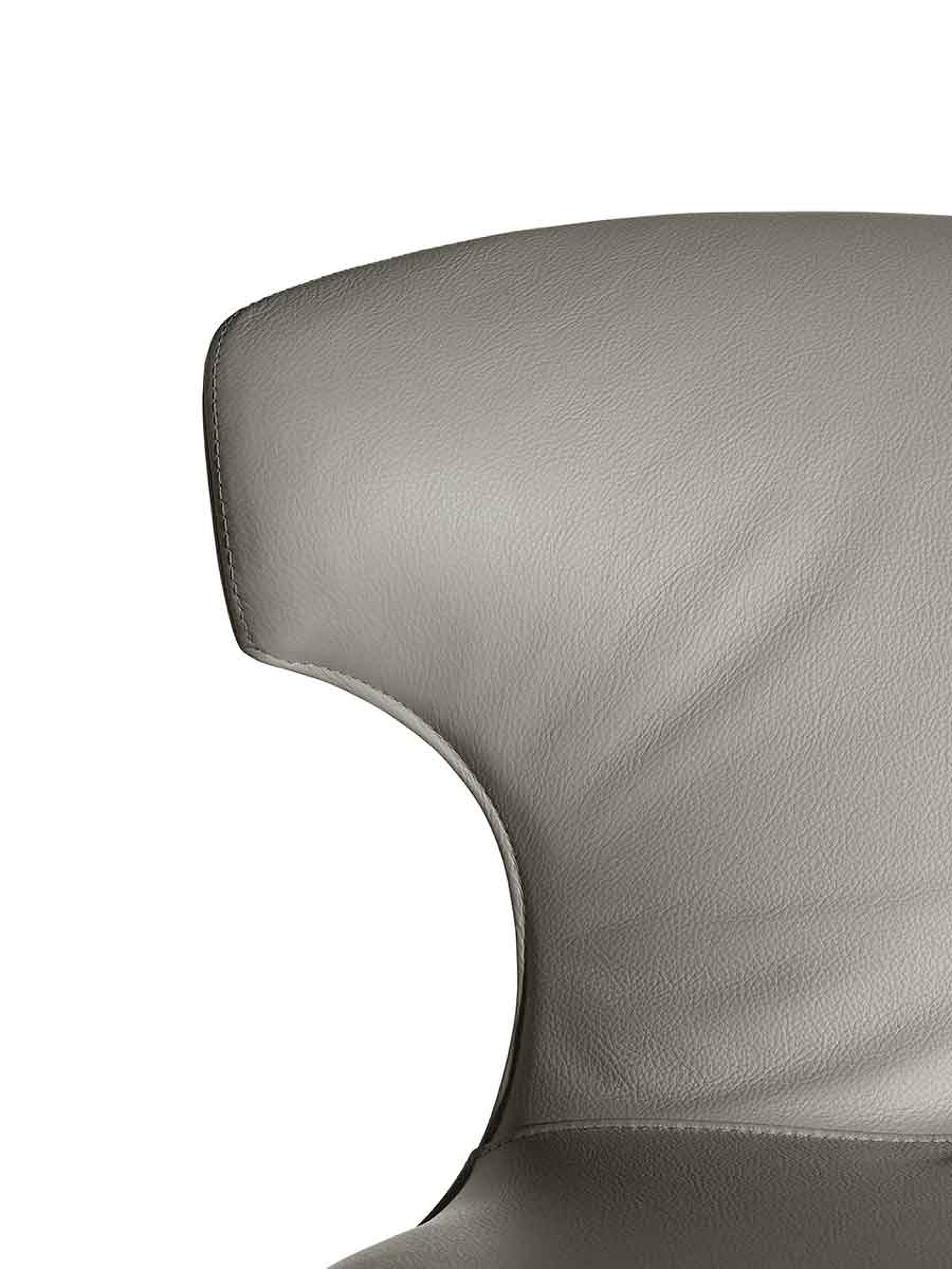 Montera Mas | Column base stool - Roberto Lazzeroni