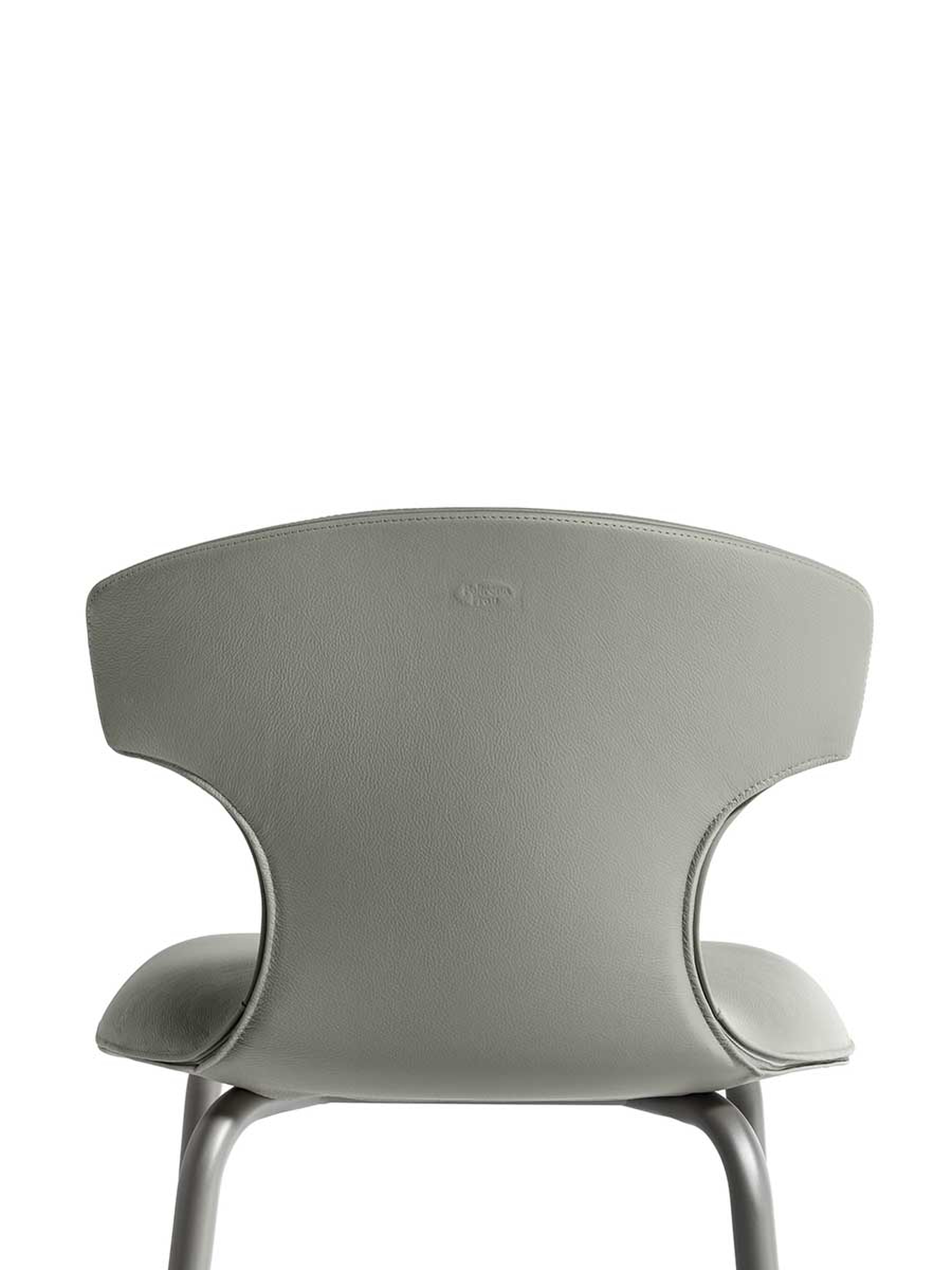 Montera Mas | Stool with metal base - Roberto Lazzeroni