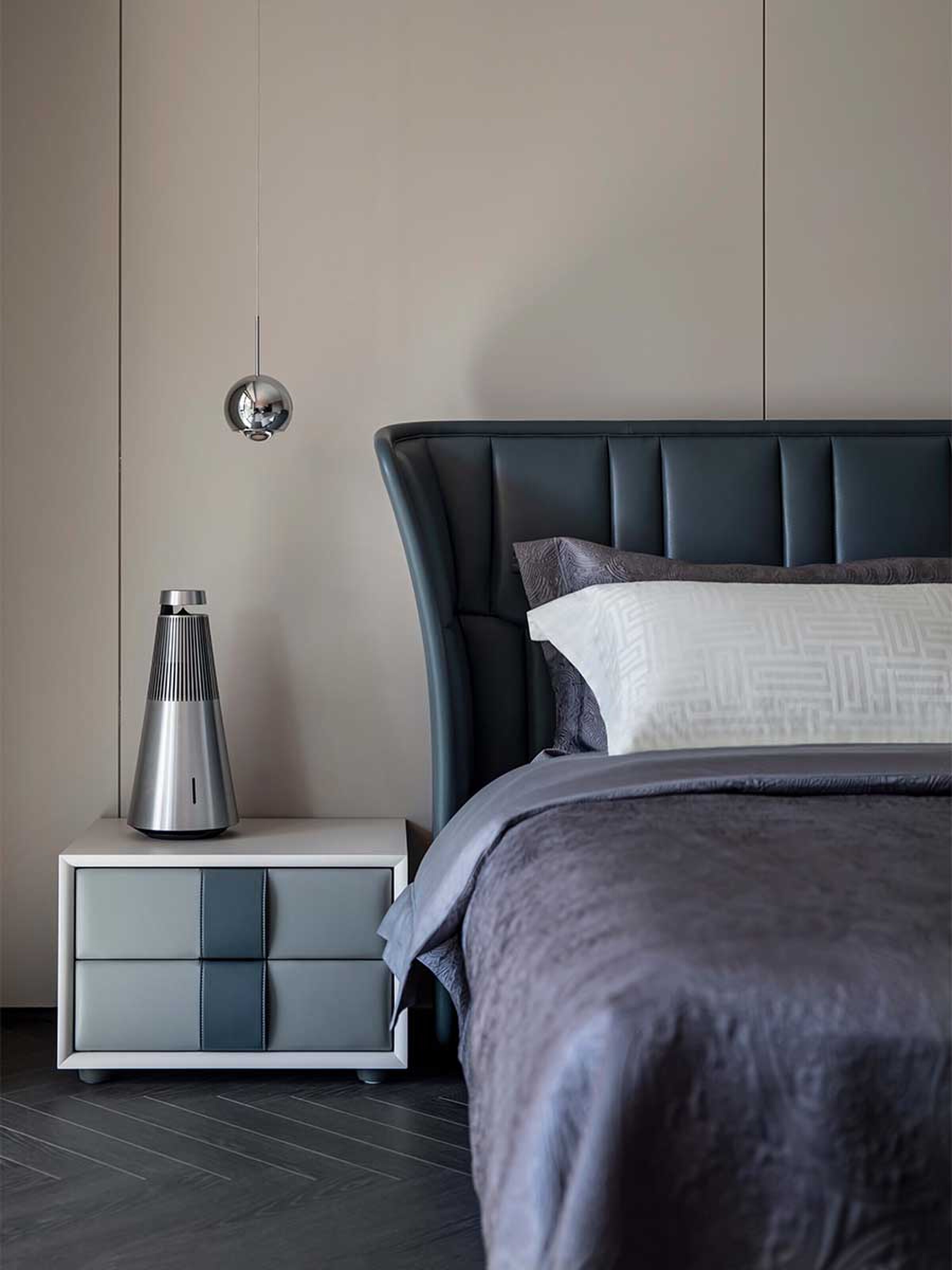 Obi | Night table - Poltrona Frau Style & Design Centre