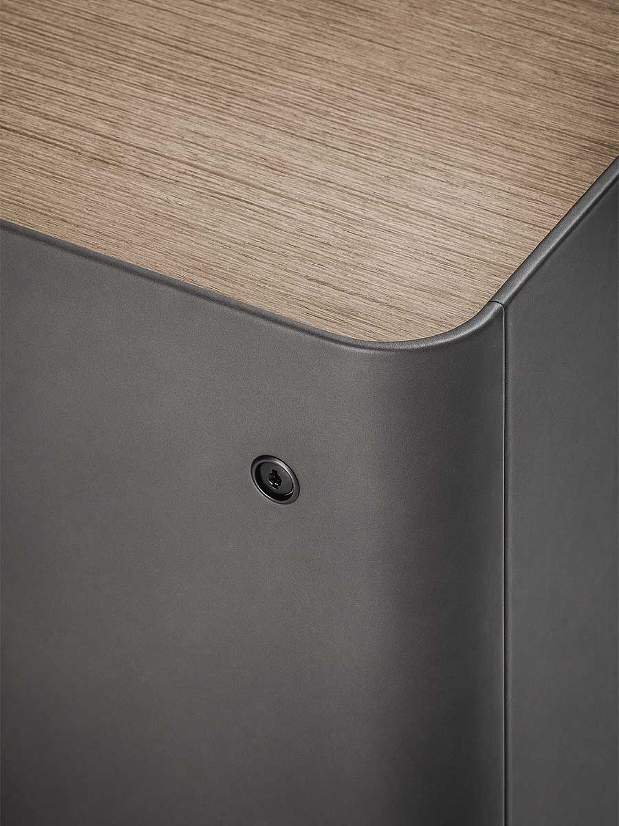 Trust | Regular Desk - Lievore - Altherr - Park