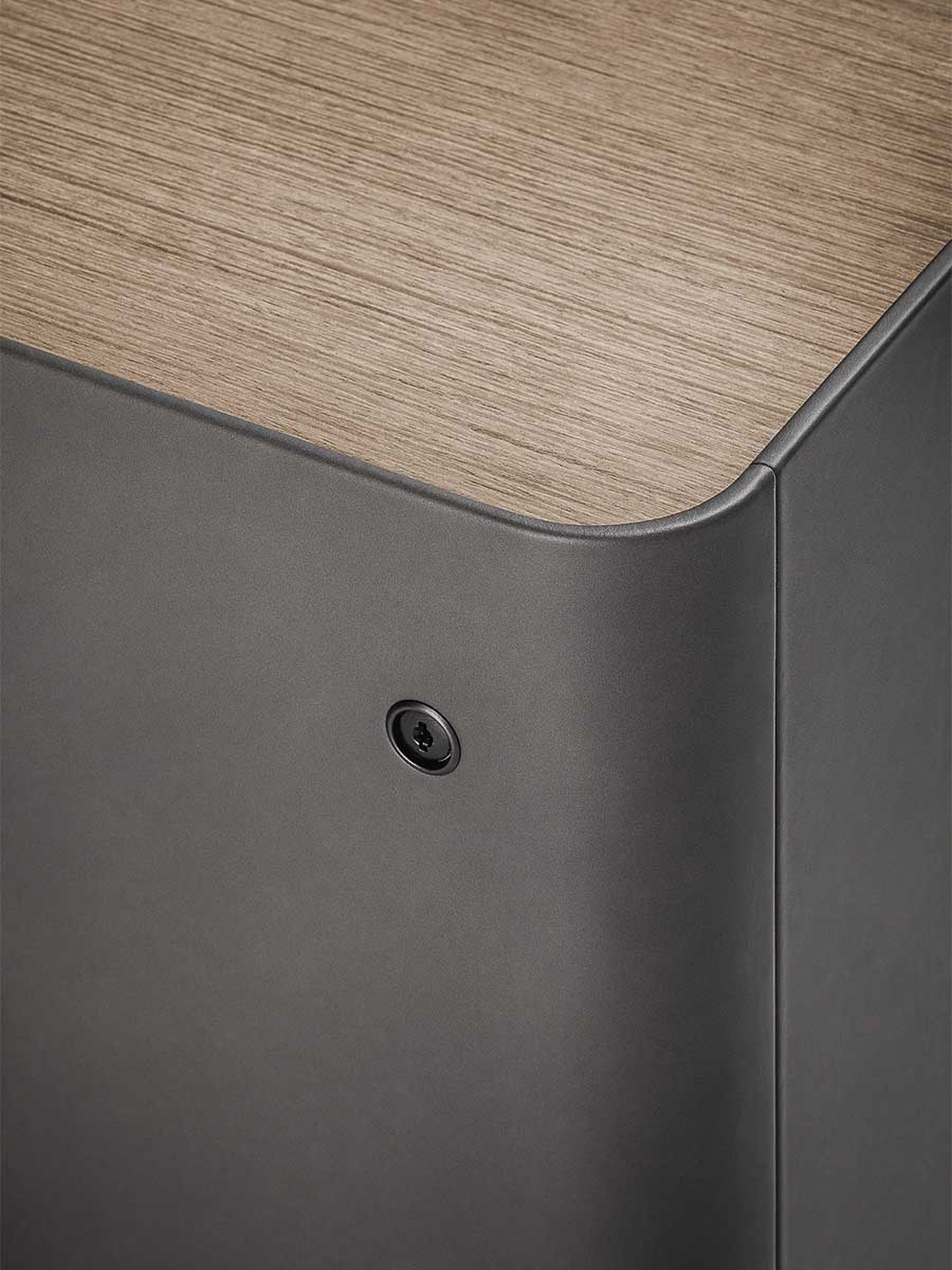 Trust | Regular Desk - Lievore - Altherr - Park