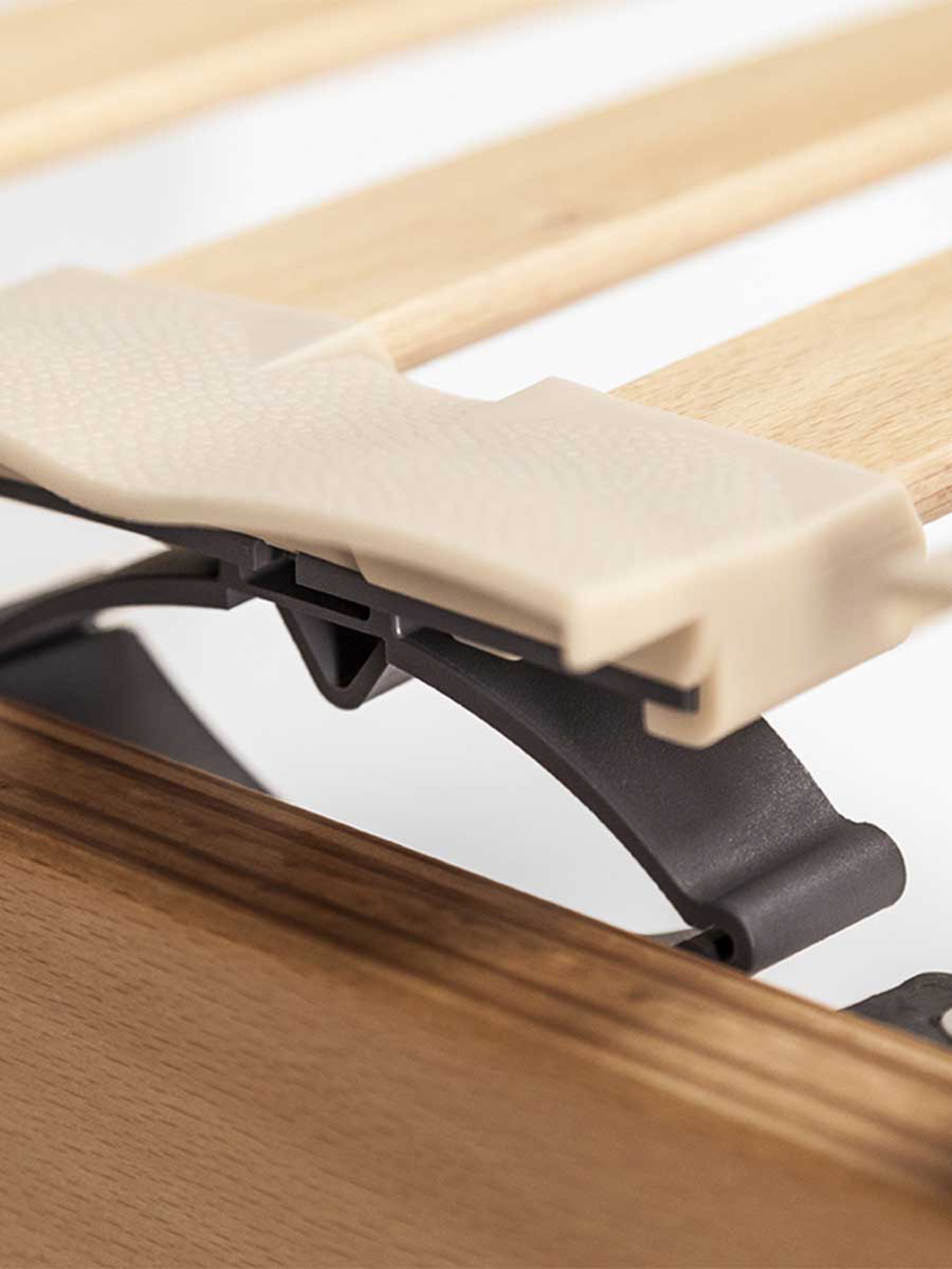 Zefiro | Bedstead - Italian Designer