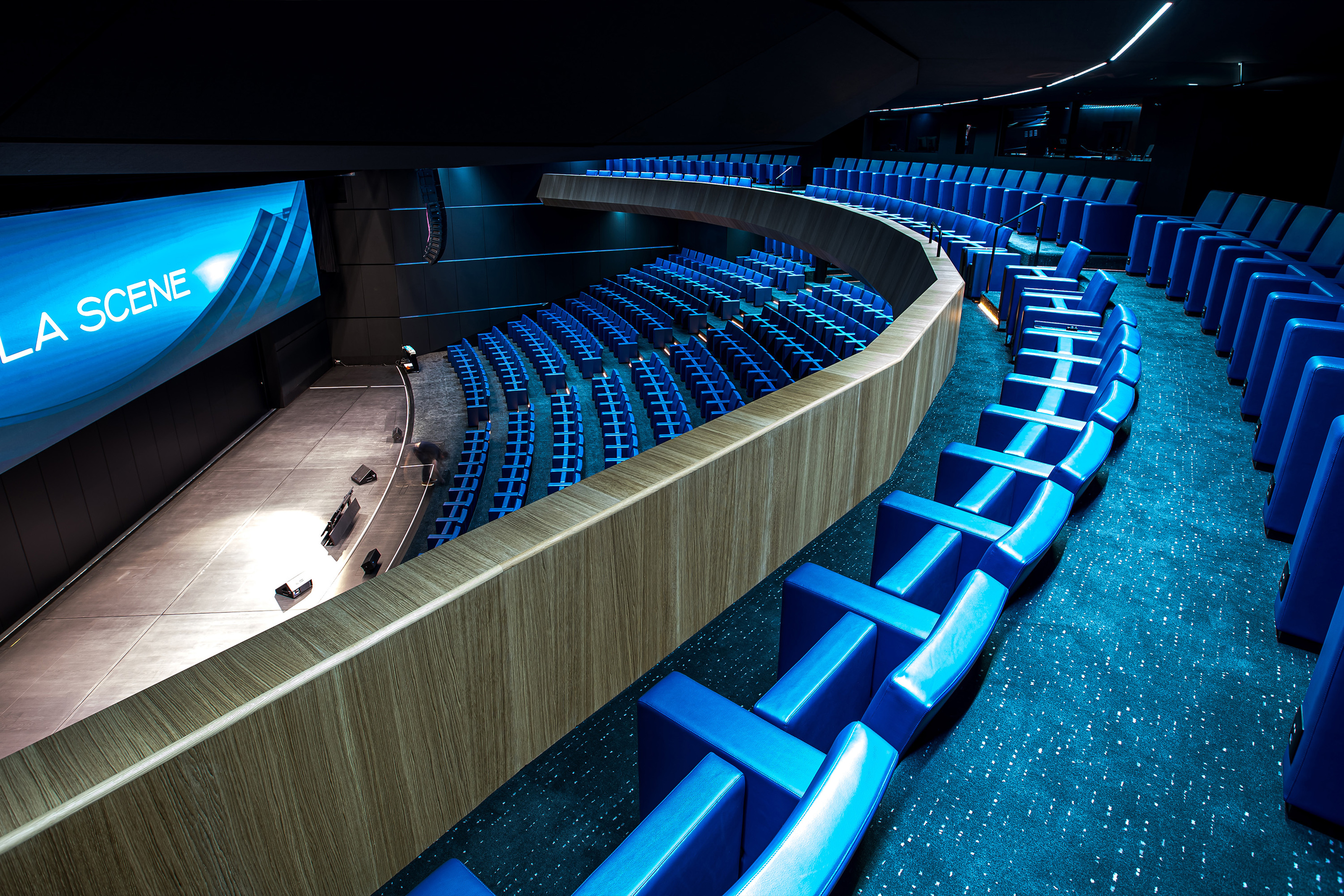 Custom-made seating for the prestigious Millennium in Lausanne